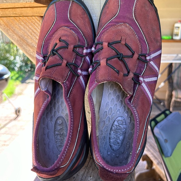 Privo | Shoes | Privo By Clarks Shoes Sz 85 Slip On | Poshmark
